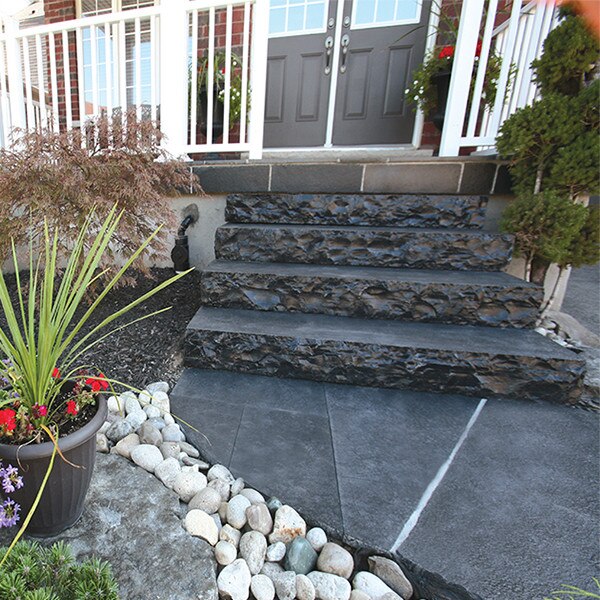 Banas Kota Black Natural Stone Steps | Van Beek's