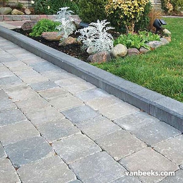 BWS Concrete Driveway Curb | Van Beek's