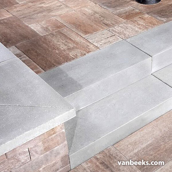 Best Way Stone Ikon Concrete Coping | Van Beek's