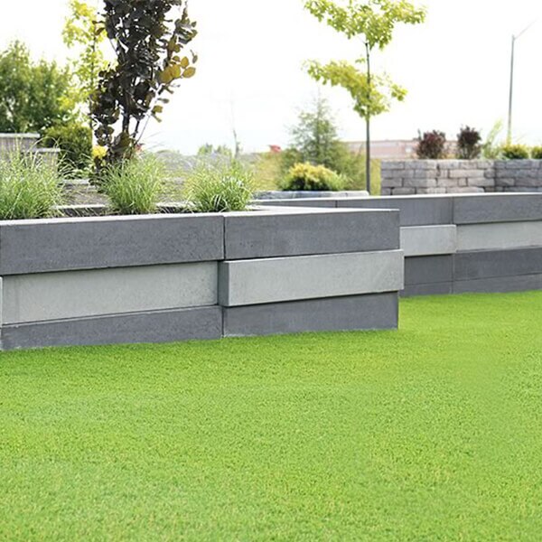 Best Way Stone Ikon Concrete Retaining Wall | Van Beek's