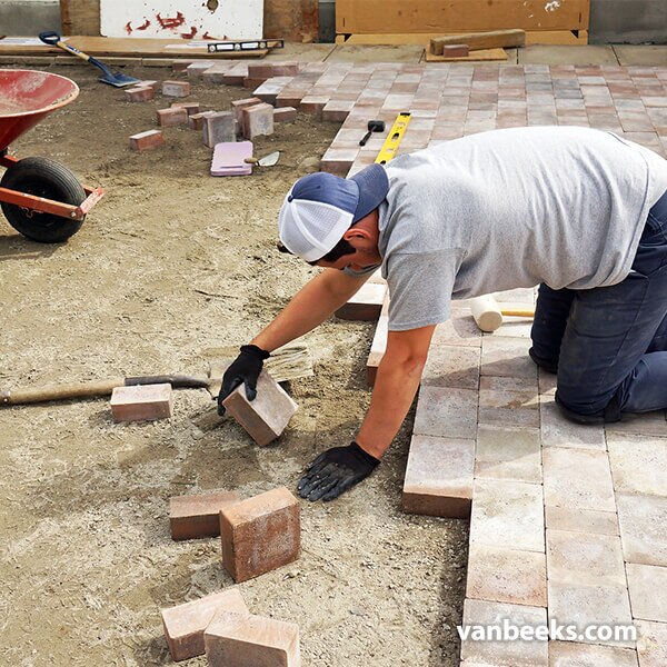 Evolution Polymeric Sand | Van Beek's