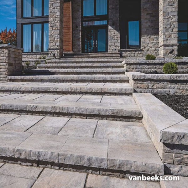 Permacon Lafitt Plus Concrete Step | Van Beek's