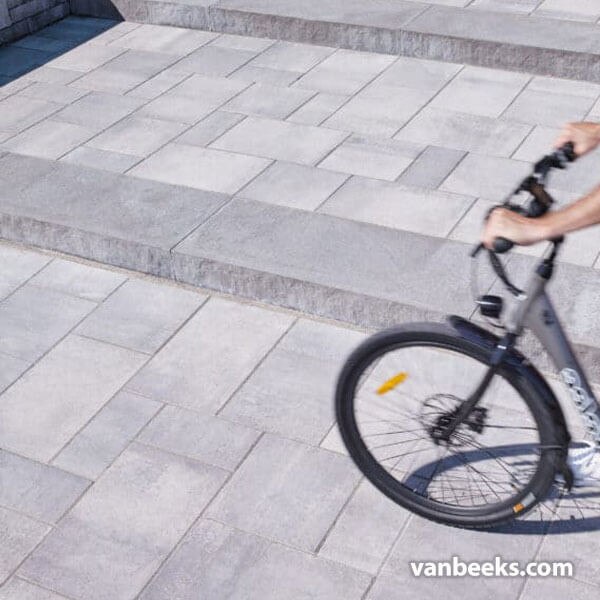 Permacon Mega Lafitt Plus Concrete Step | Van Beek's