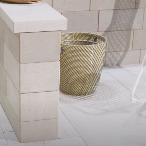 Permacon Vario Concrete Wall | Van Beek's