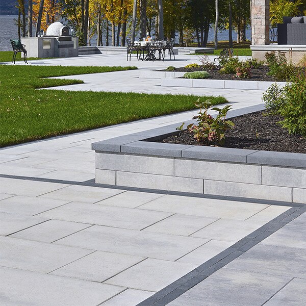 Permacon Wilfrid Concrete Slab | Van Beek's