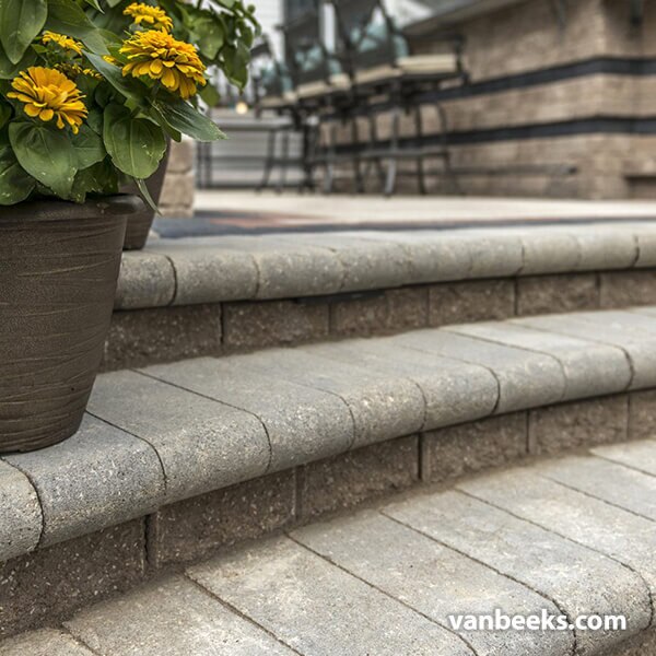 Unilock Brussels Fullnose Coping | Van Beek's