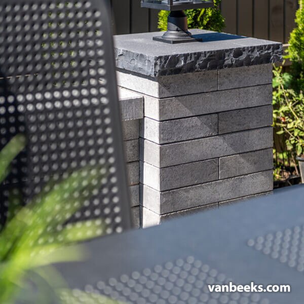 Unilock Pisa Smooth Concrete Retaining Wall | Van Beek's