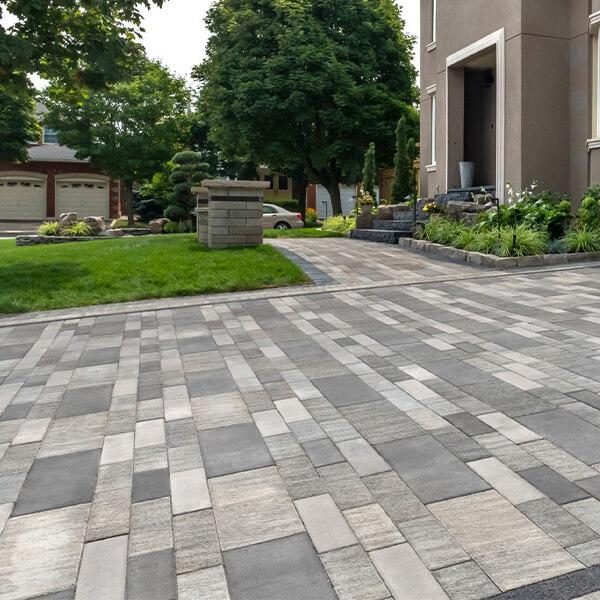 Unilock Promenade Concrete Paver| Van Beek's
