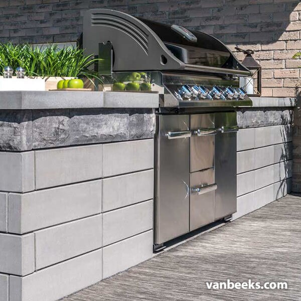 Unilock U-CARA Concrete Wall System | Van Beek's