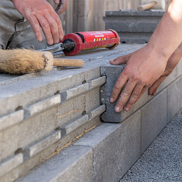 Unilock U-Cara Backer | Van Beek's