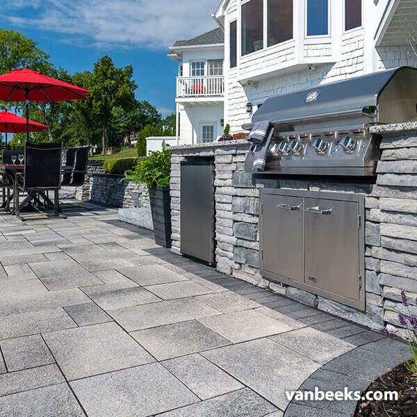 Unilock Umbriano Concrete Coping | Van Beek's